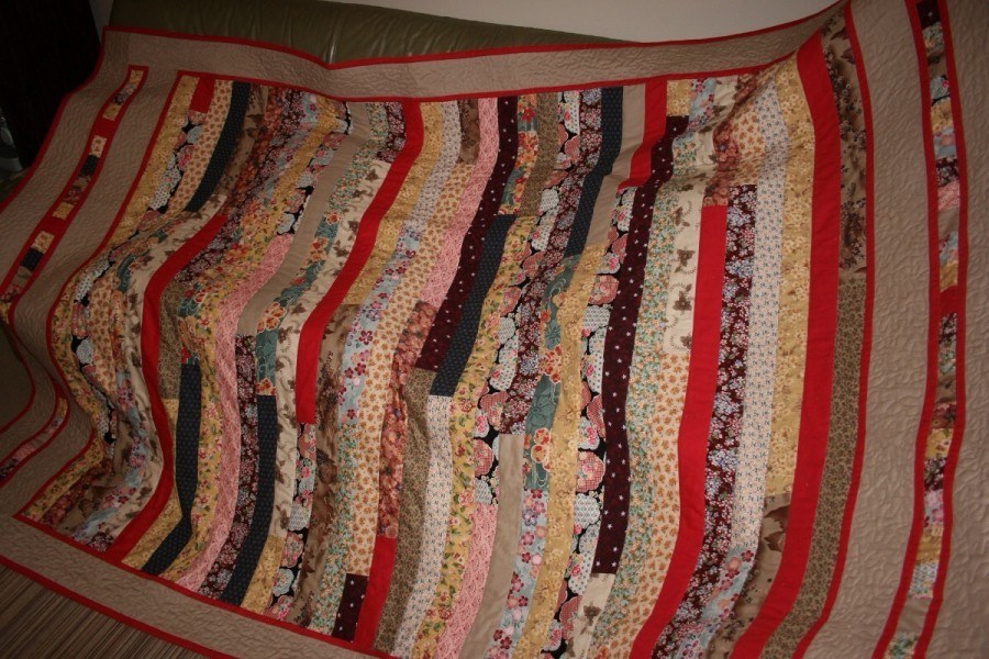 Japanese Inspired Strip Quilt | susies-scraps.com