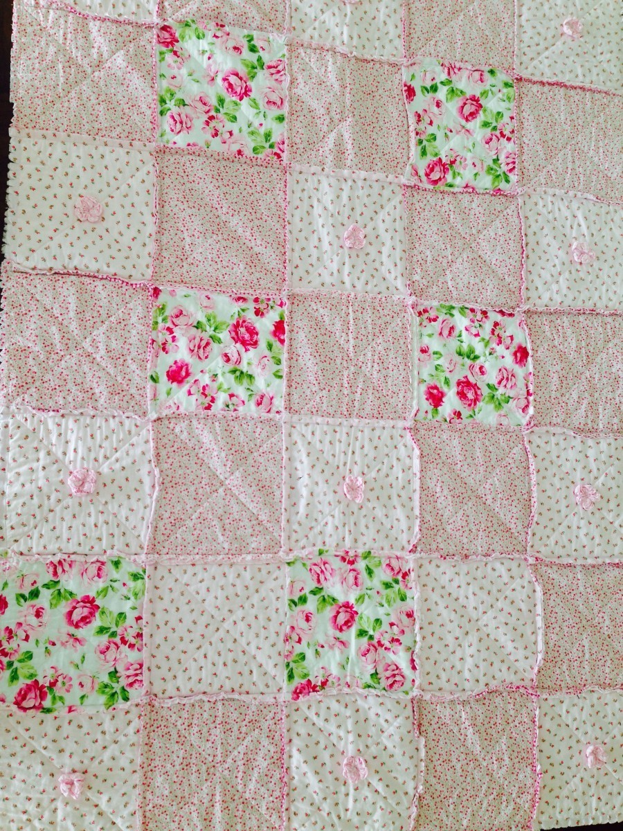 Rose Rag and Puff Throw Quilt | susies-scraps.com