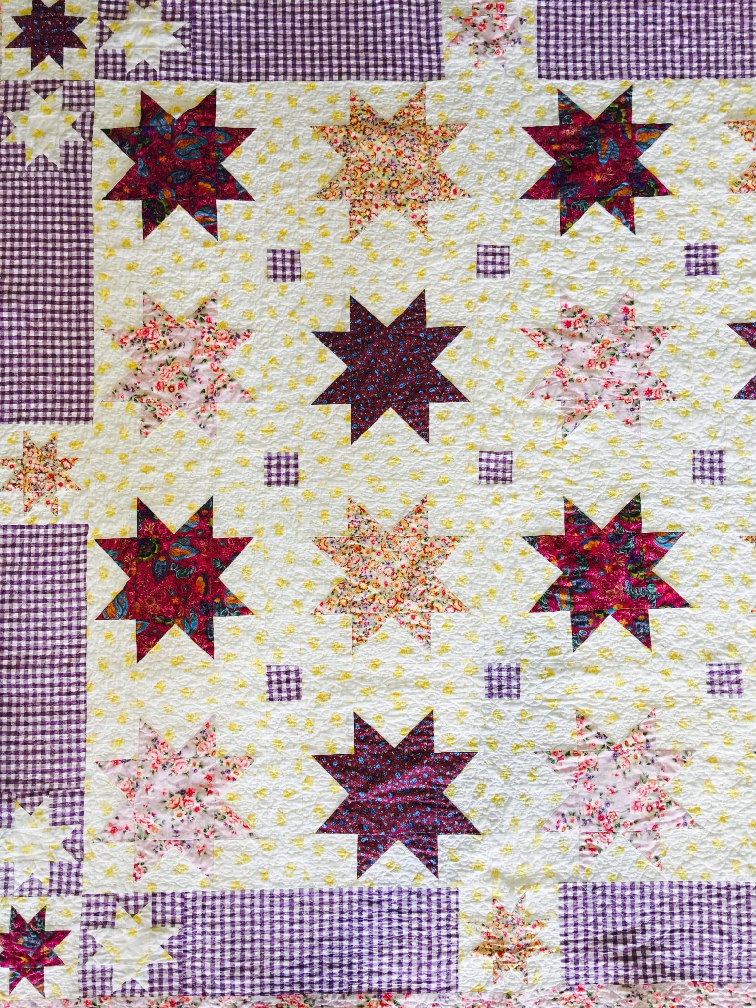 Charm Square Stars “Anika’s Quilt” Free Pattern | susies-scraps.com