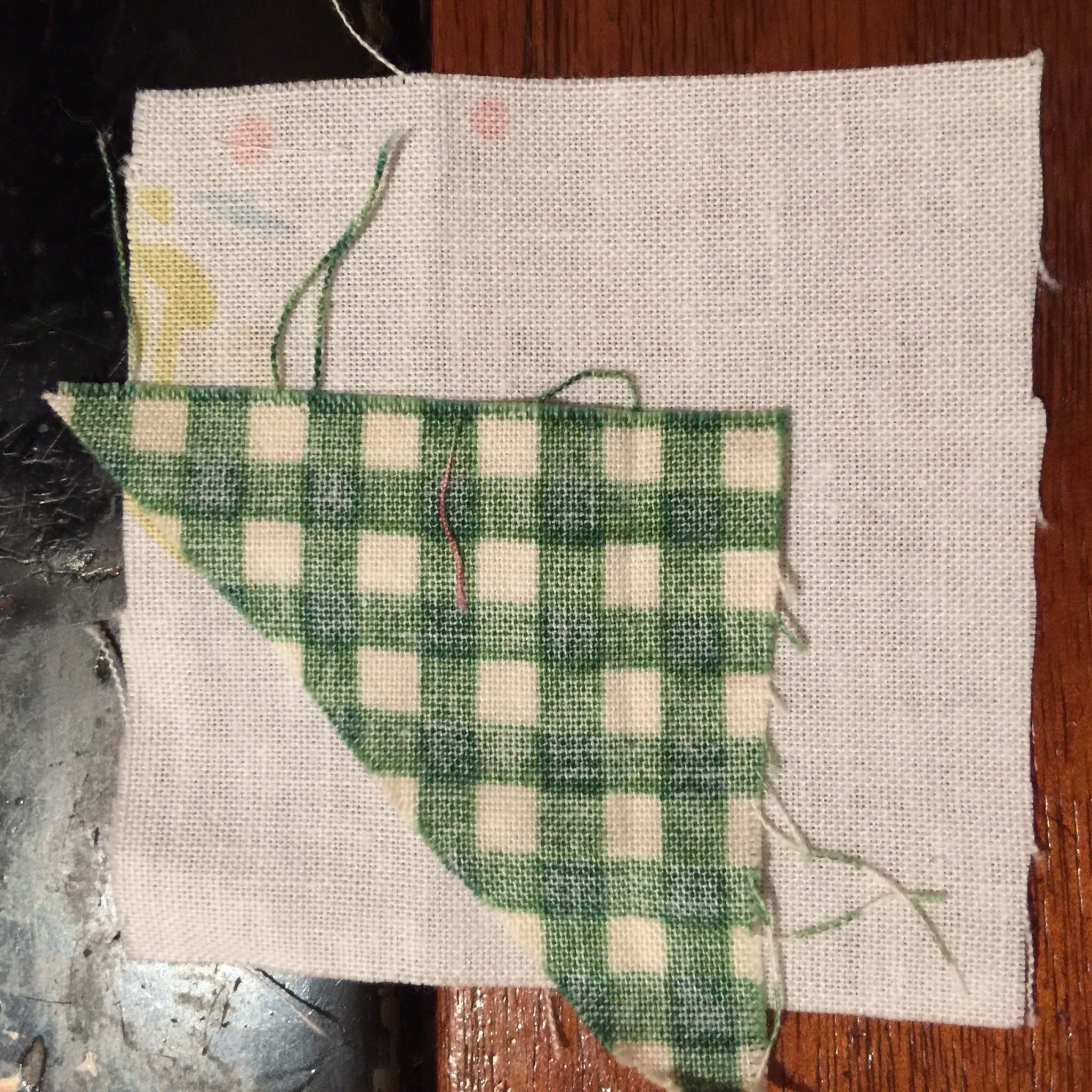 Irregular Triangle Foundation – Tutorial | susies-scraps.com