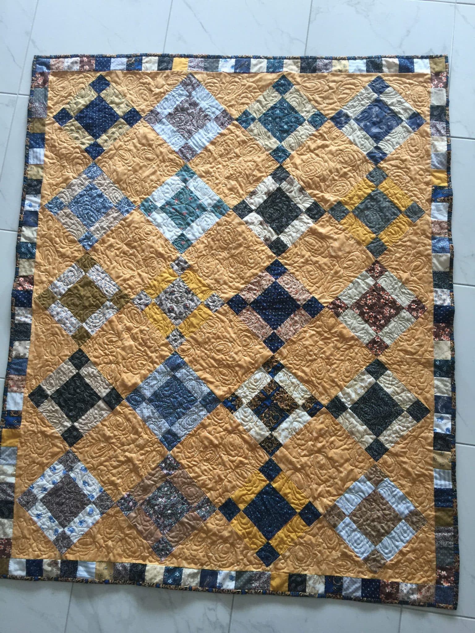Uneven Nine Patch Quilt Pattern Antique Style | susies-scraps.com