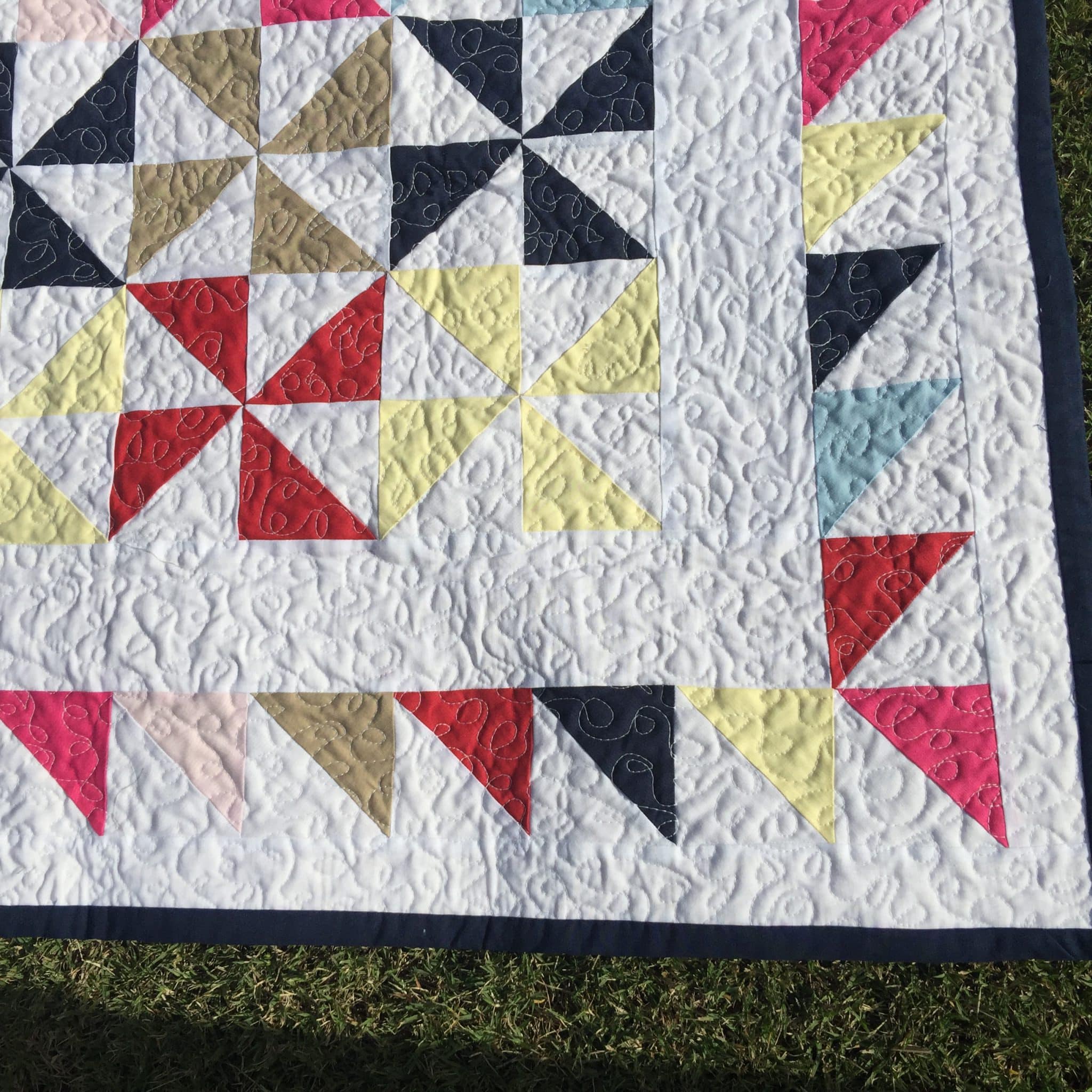 Solid Bold Pinwheels Quilt Pattern | susies-scraps.com