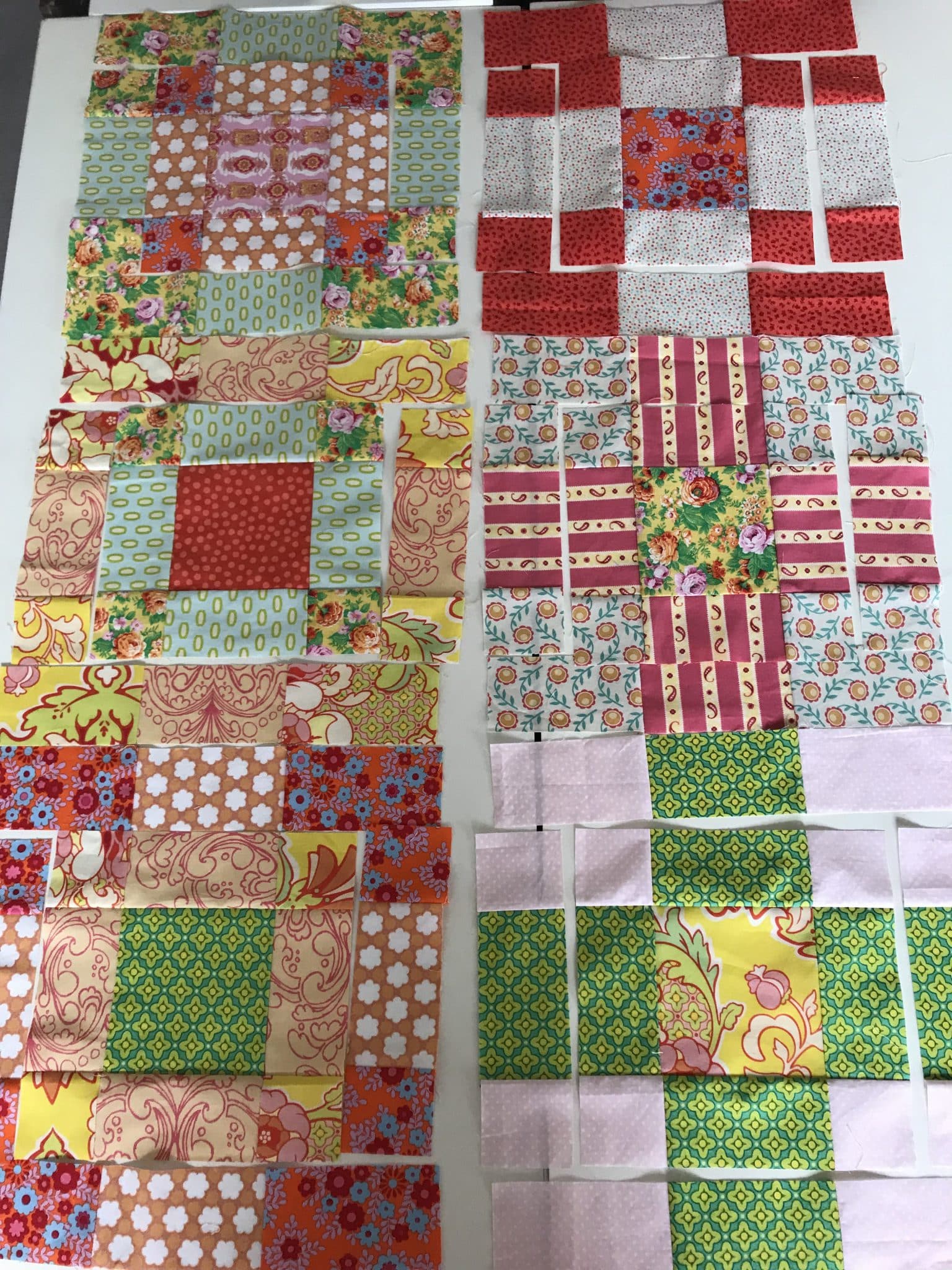 On the Tiles Baby Quilt | susies-scraps.com
