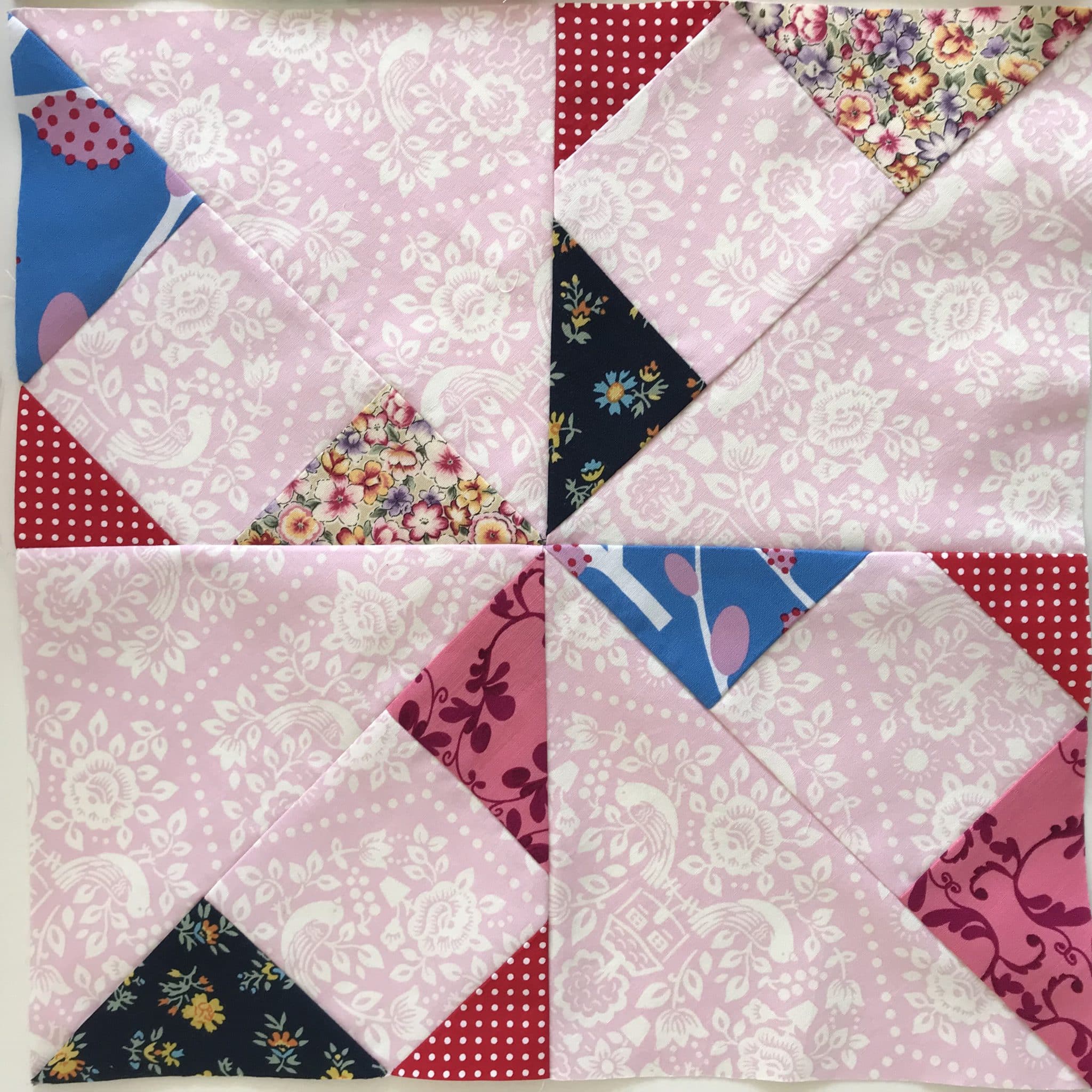 Endless Scrappy Pinwheels Block | susies-scraps.com