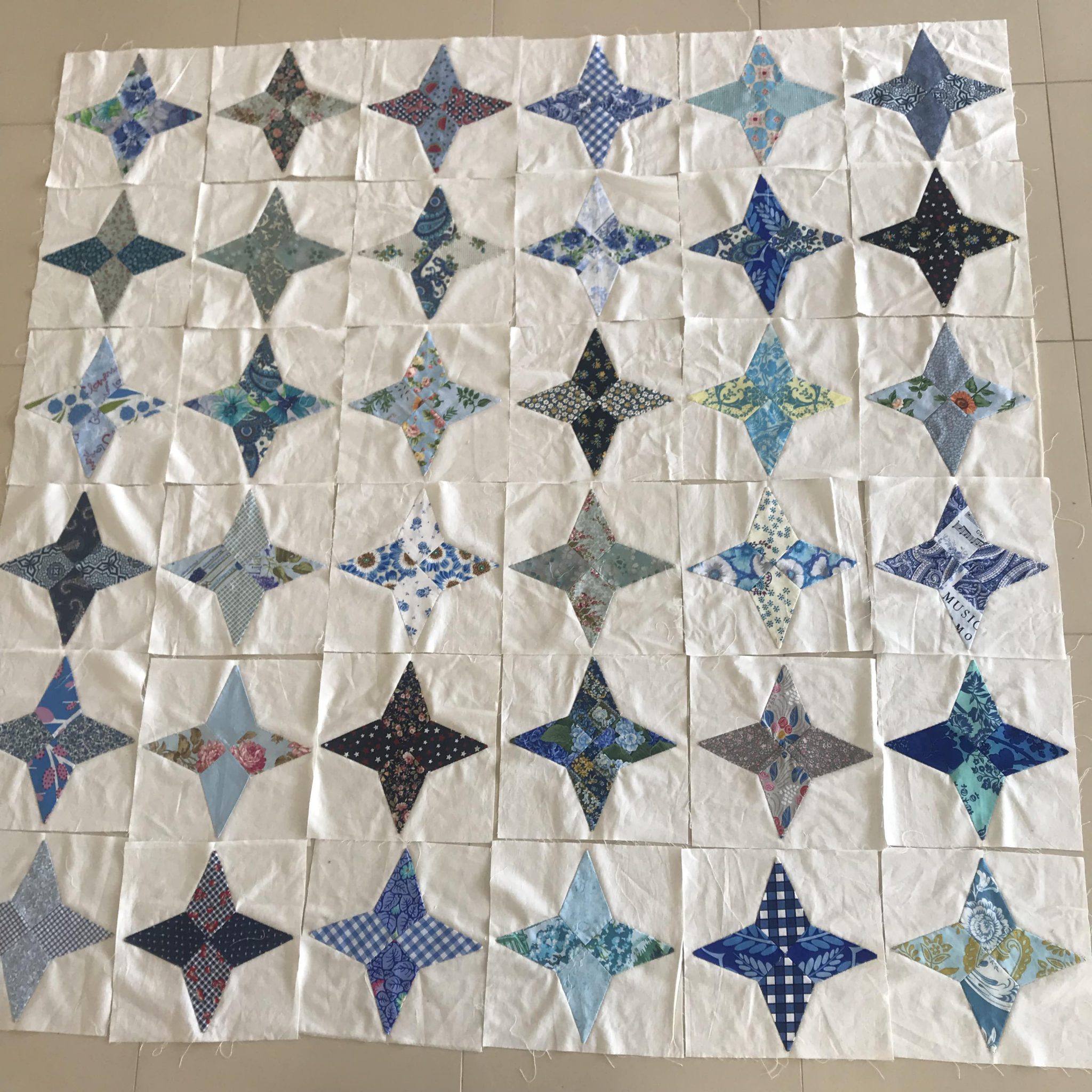 Periwinkle Blues Quilt | susies-scraps.com