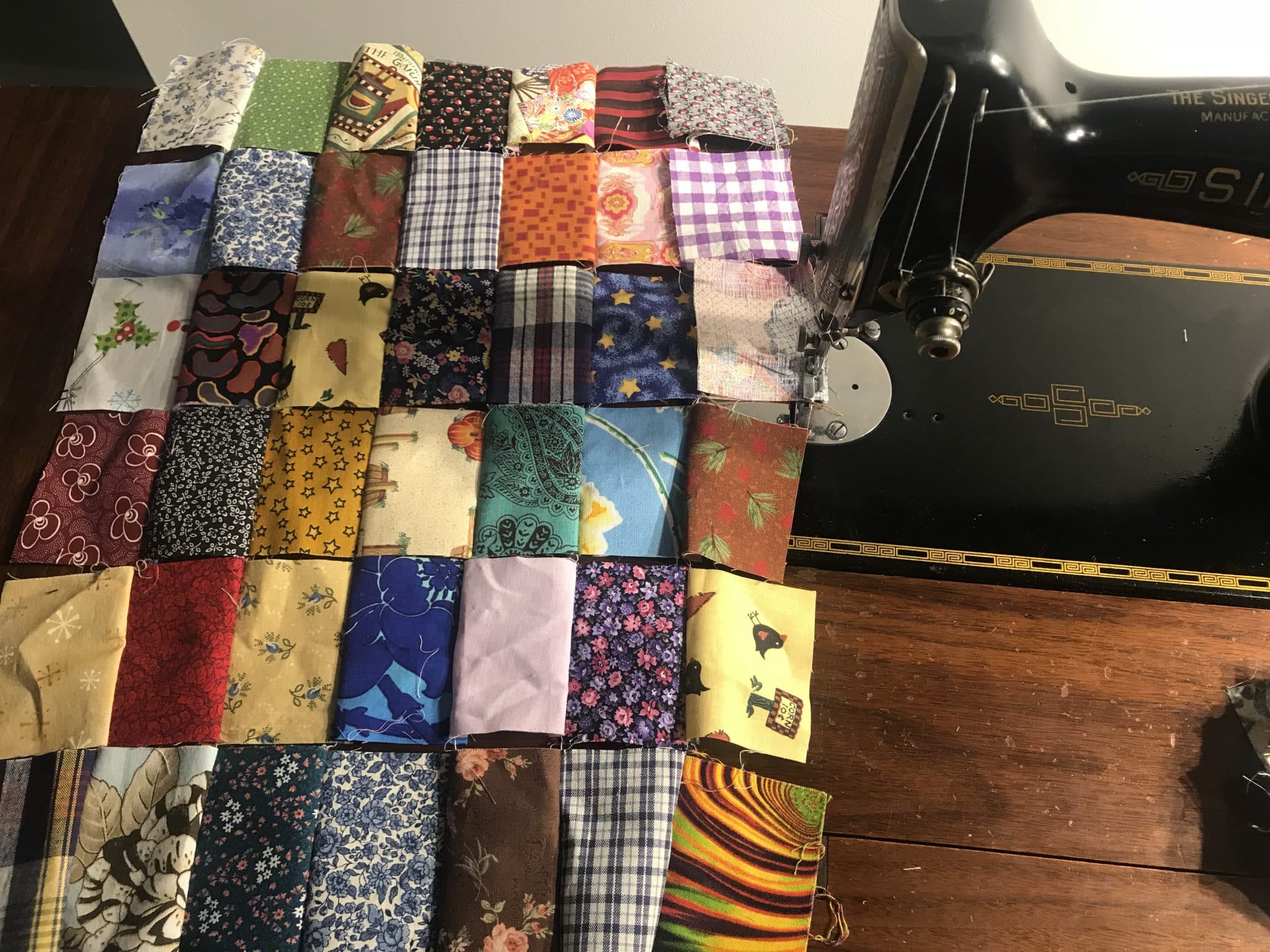 Everywhere I Go – Quilted Travel Roll – Tutorial | susies-scraps.com