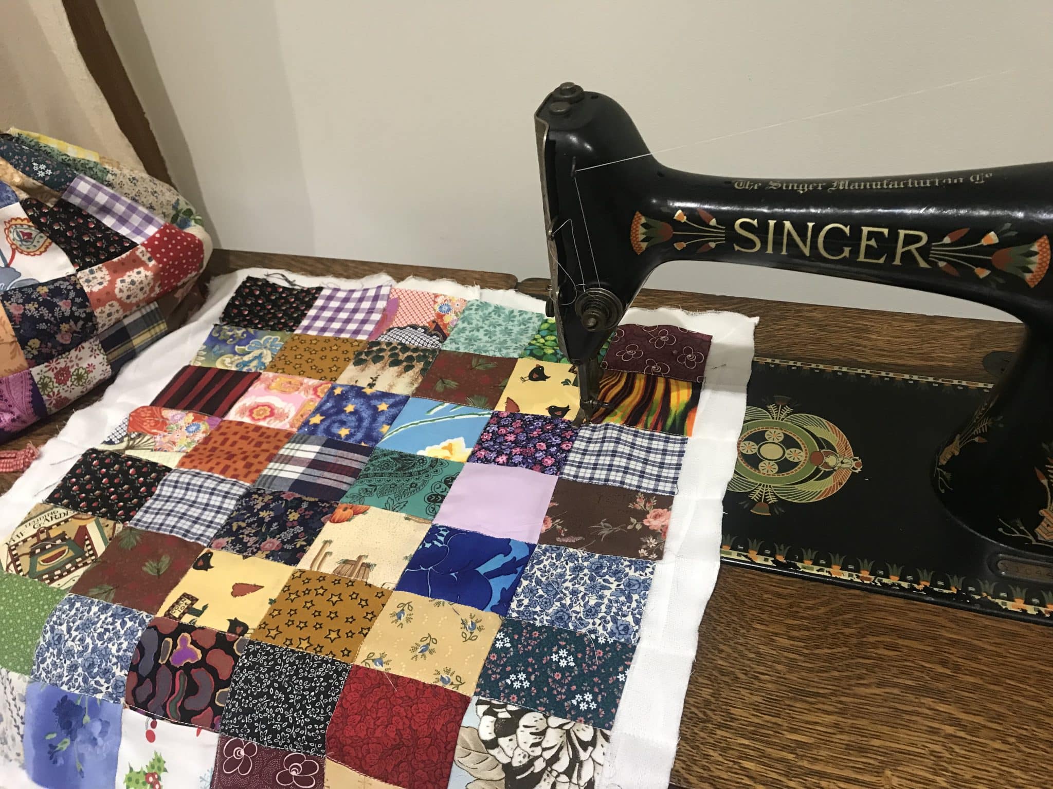 Everywhere I Go – Quilted Travel Roll – Tutorial | susies-scraps.com