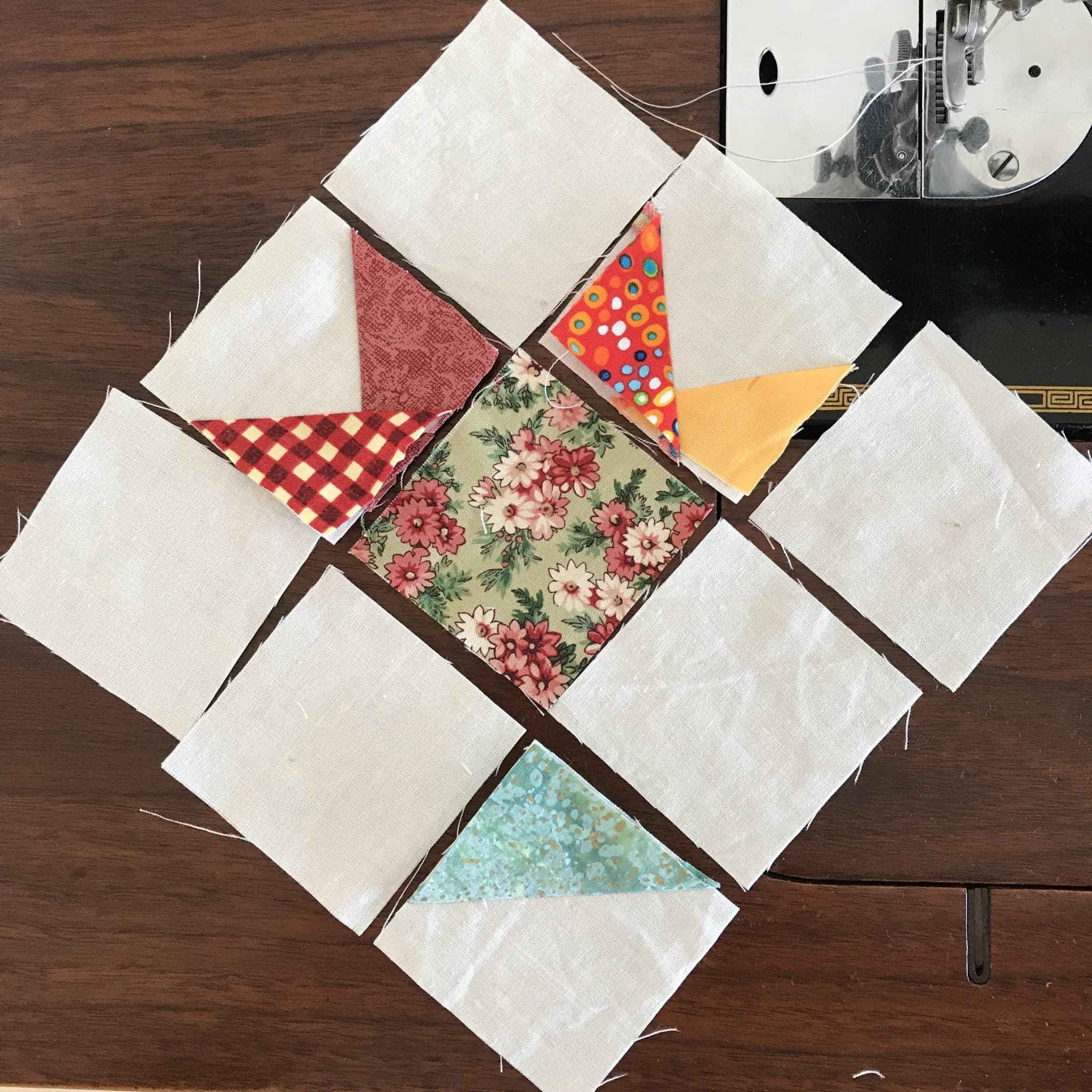 Little Beauty Scrappy Baskets in a Nine Patch | susies-scraps.com