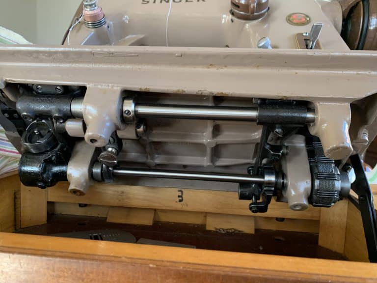 Singer 306K Sewing Machine C1961 | susies-scraps.com