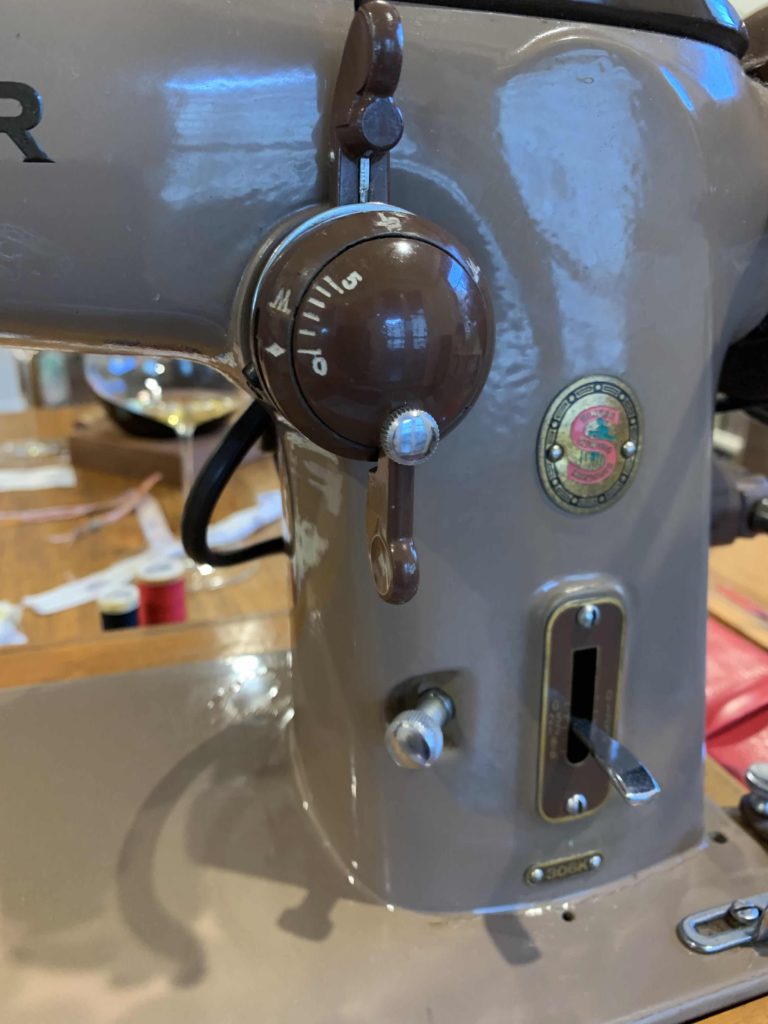 Singer 306K Sewing Machine C1961 | susies-scraps.com