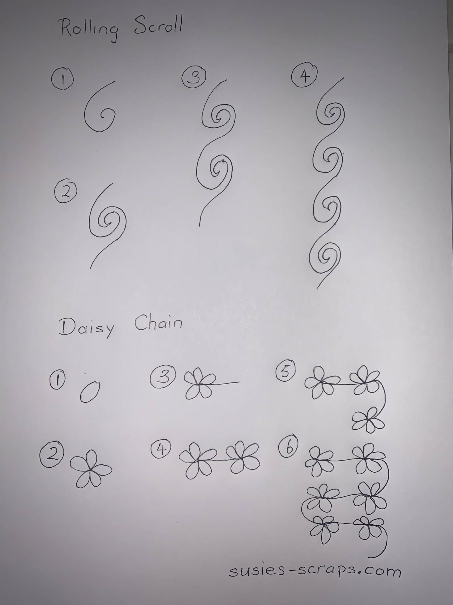 Rolling Scroll and Daisy Chain Free Motion Quilting | susies-scraps.com