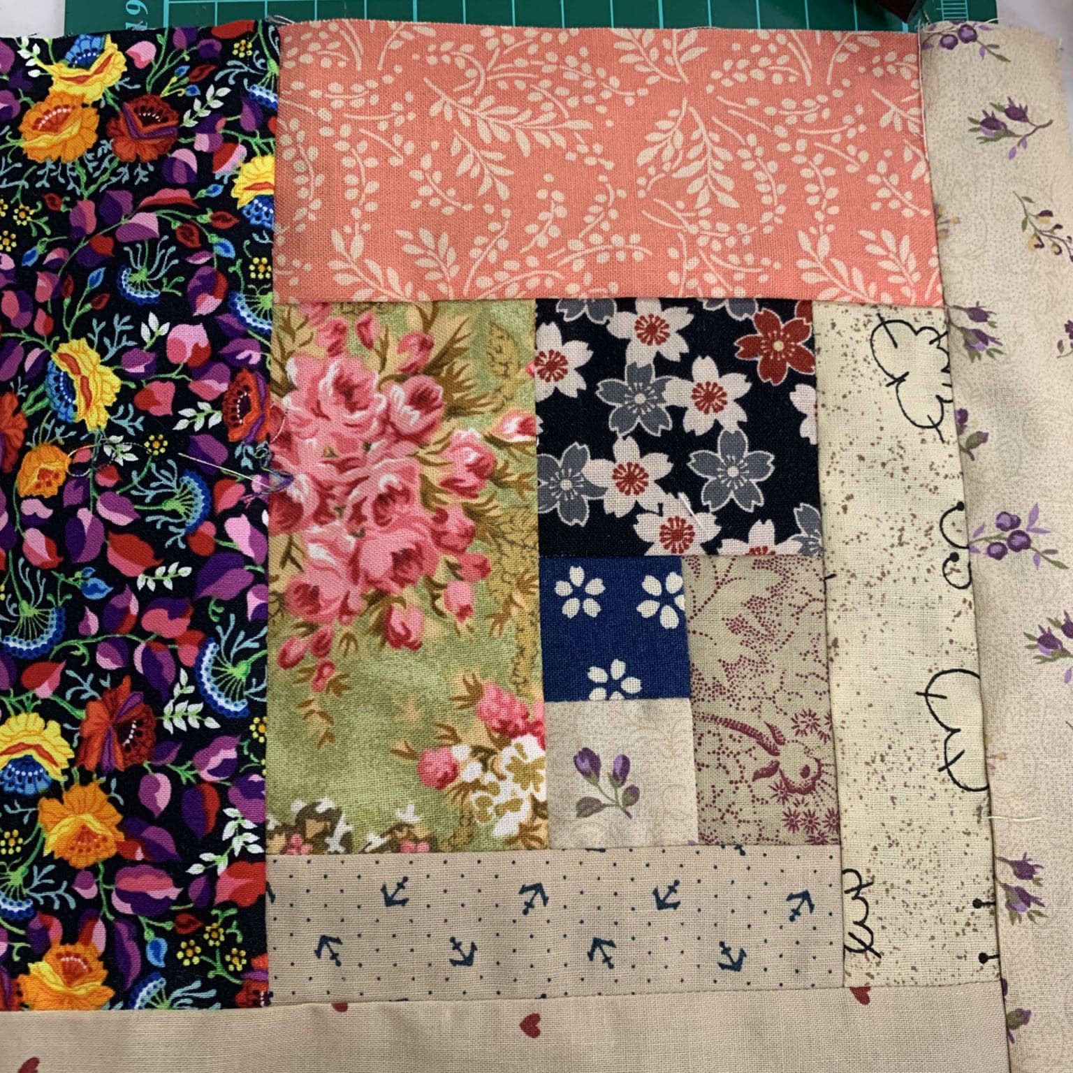 Log Cabin Variation – Scrappy Half Log Cabin or Quarter Log Cabin Quilt ...