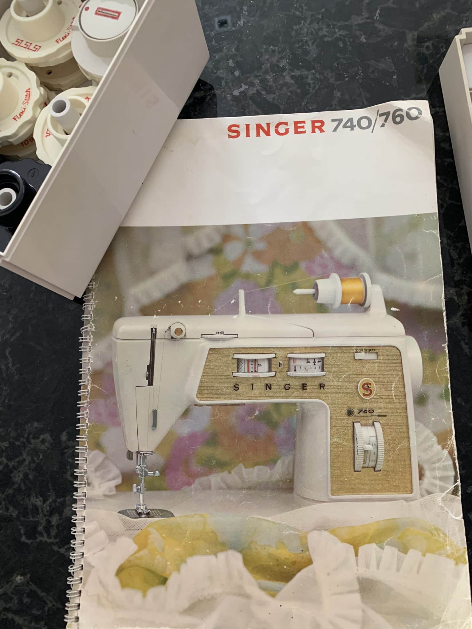 Vintage Singer 760 Sewing Machine C1971 | susies-scraps.com