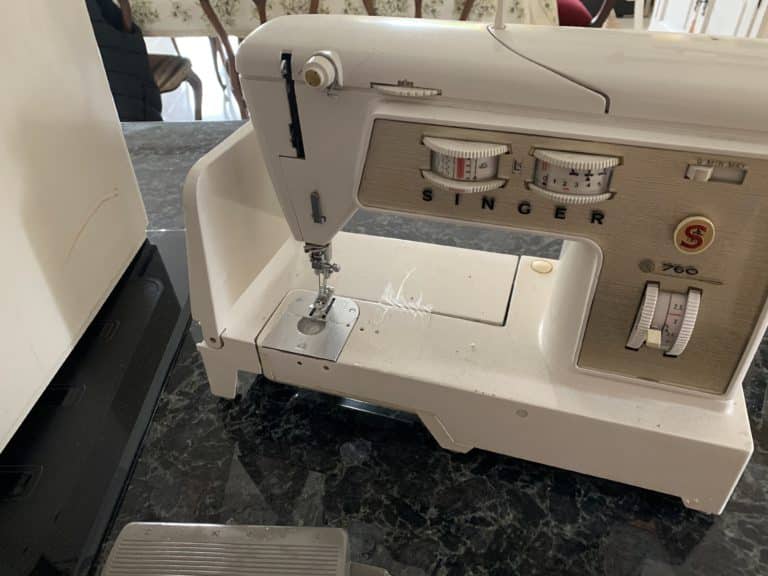 Vintage Singer 760 Sewing Machine C1971 | susies-scraps.com