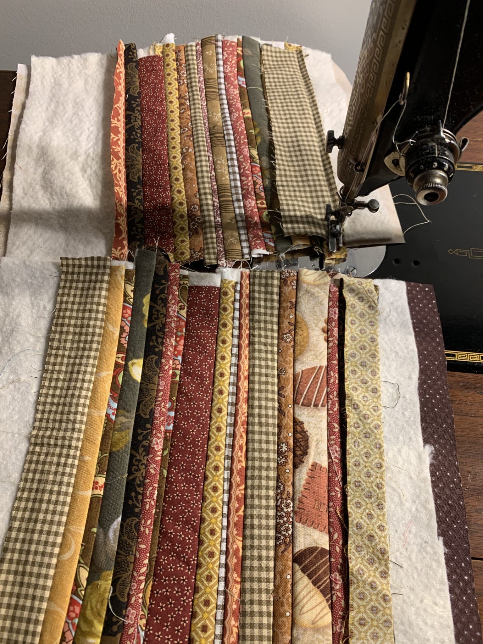 String Feeder QAYG Bib | susies-scraps.com