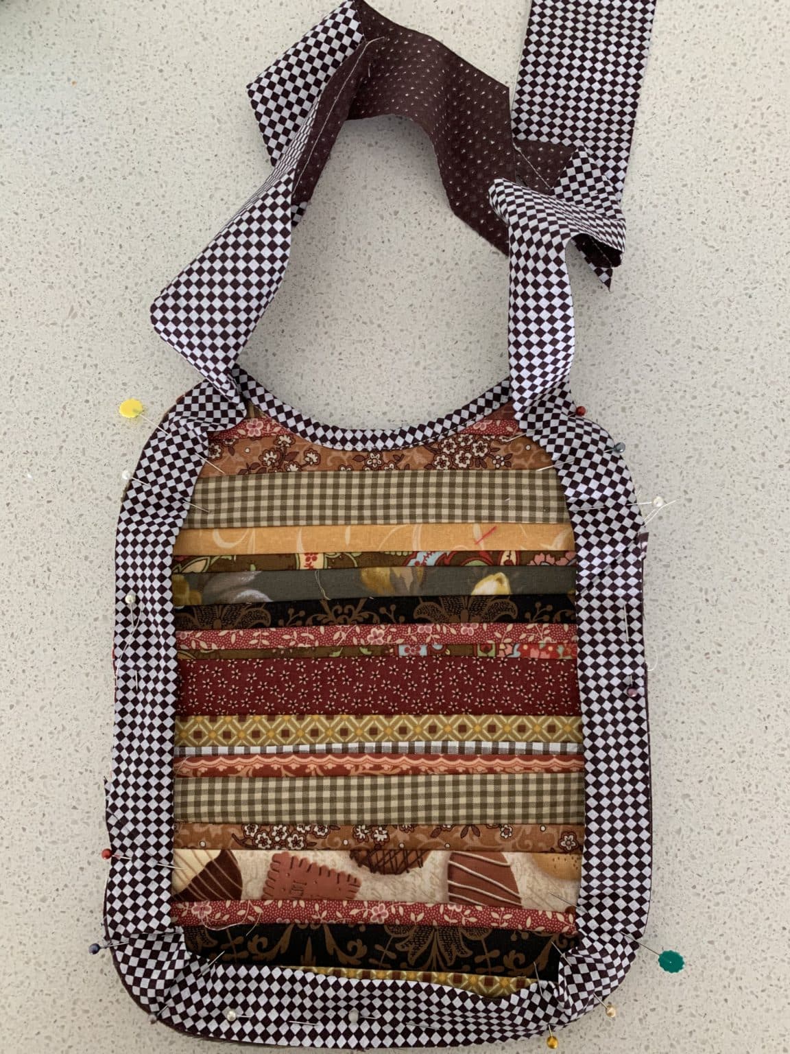 String Feeder QAYG Bib | susies-scraps.com