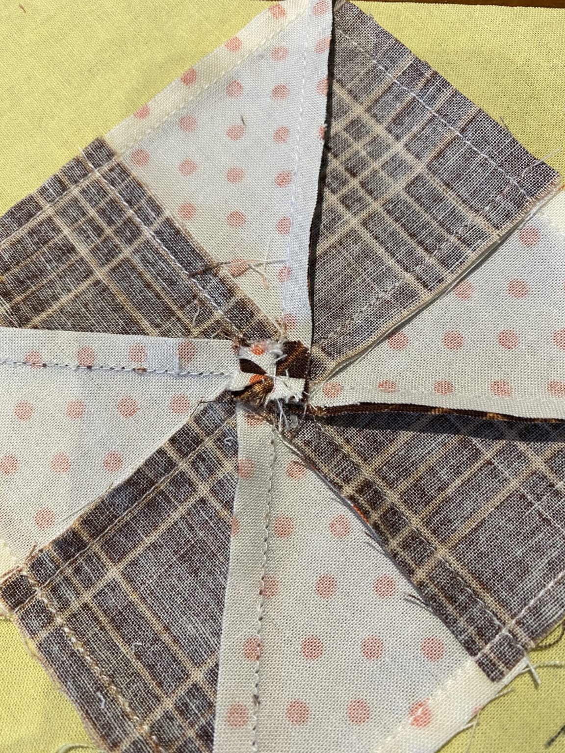Pinwheels On Point Blocks – Made Easy | susies-scraps.com