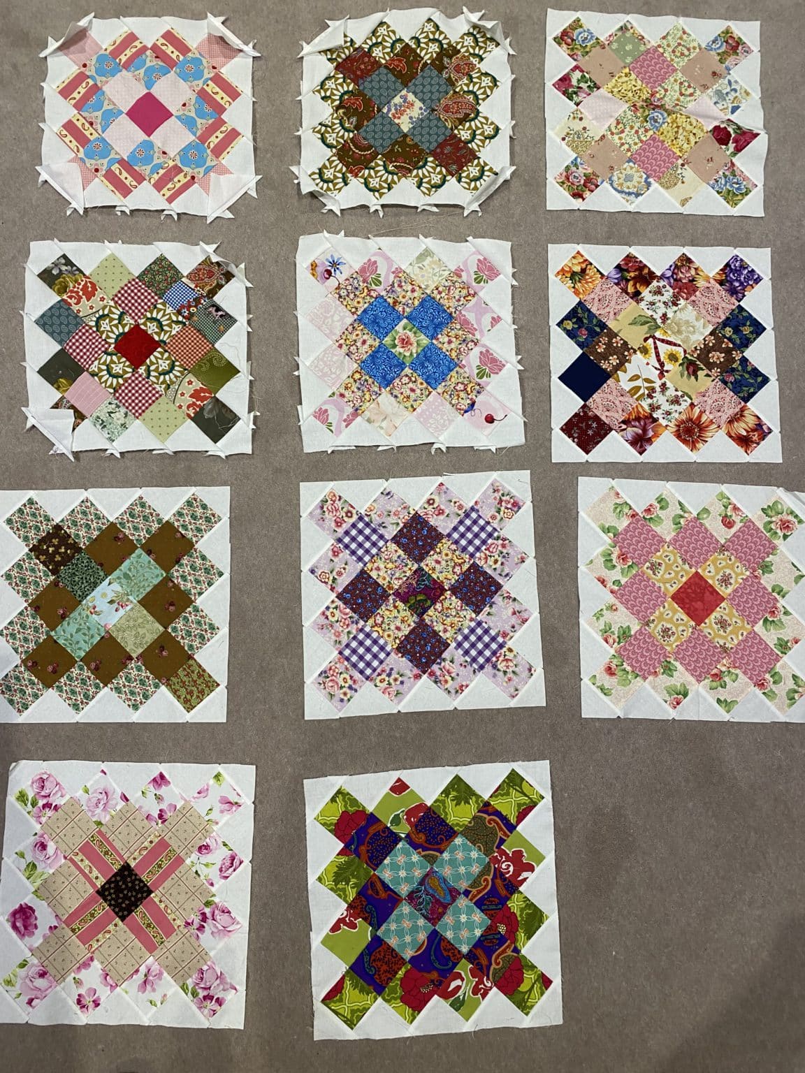 Scrap Great Granny Squares Quilt Revival | susies-scraps.com