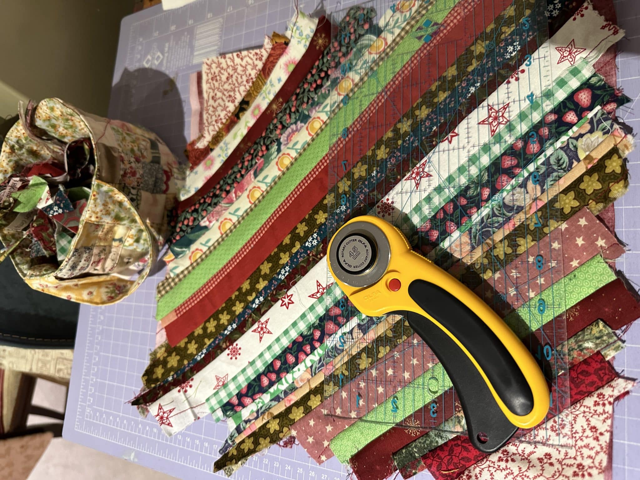 String Pot Holders or Trivets for Christmas | susies-scraps.com