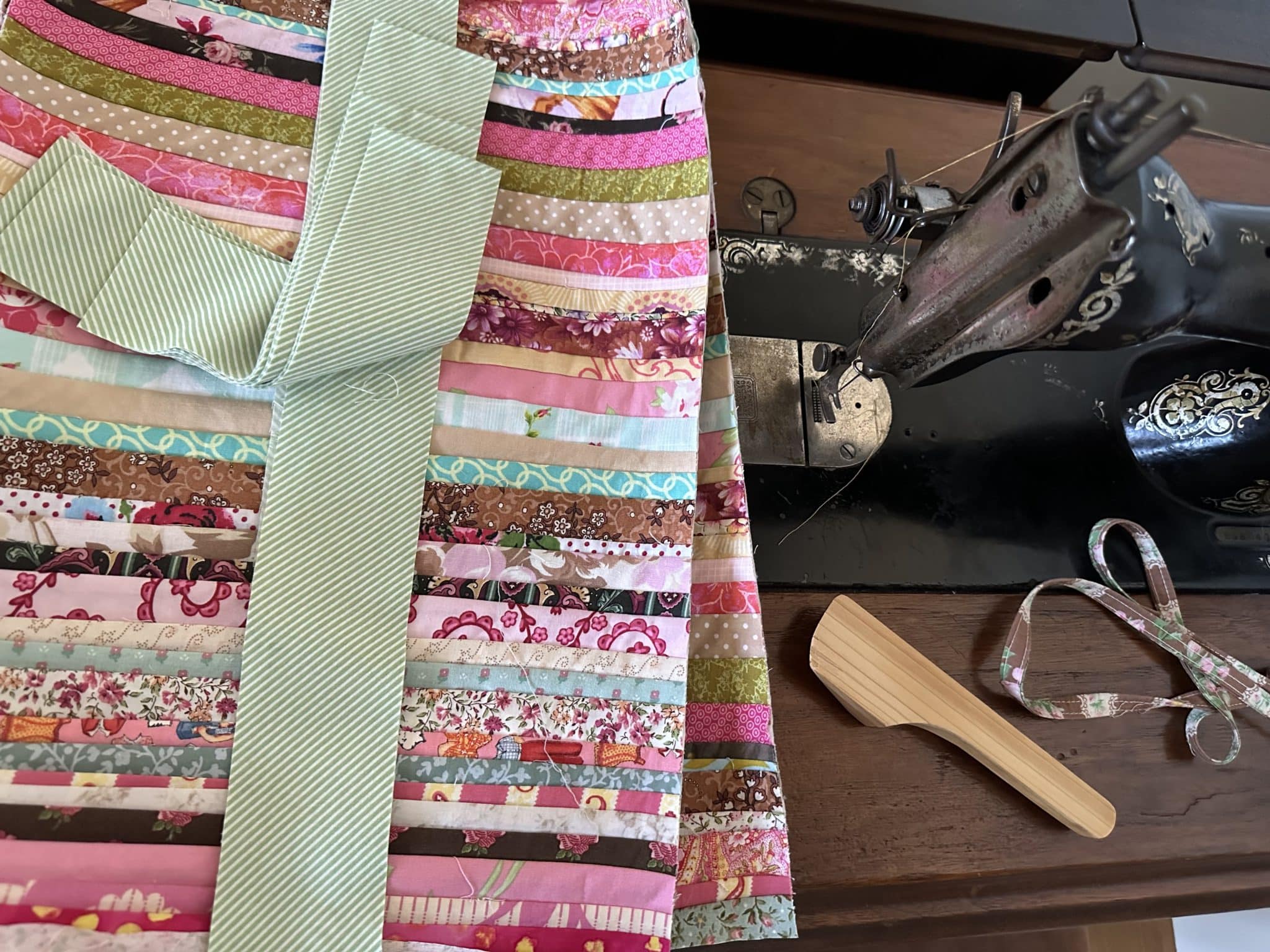 Pink Strings Table Mat | susies-scraps.com