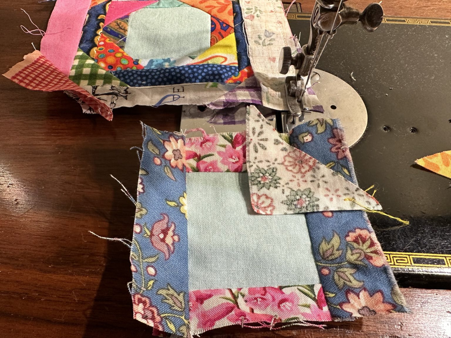 Any String Goes – Pineapple Improvisational String Quilt Blocks ...