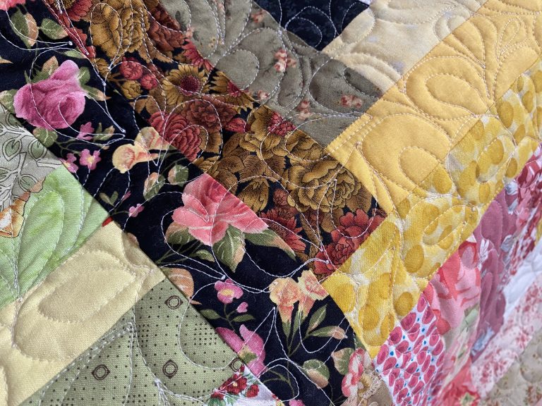 Free Motion Quilting Feather Continuum | susies-scraps.com