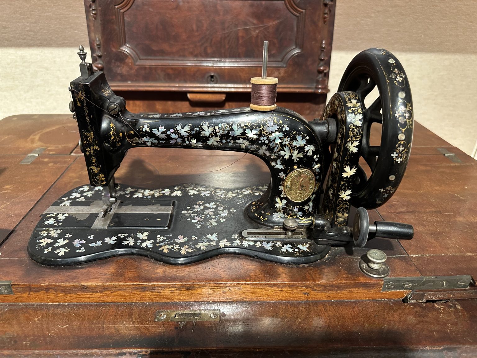 Vintage Antique sewing machines | susies-scraps.com